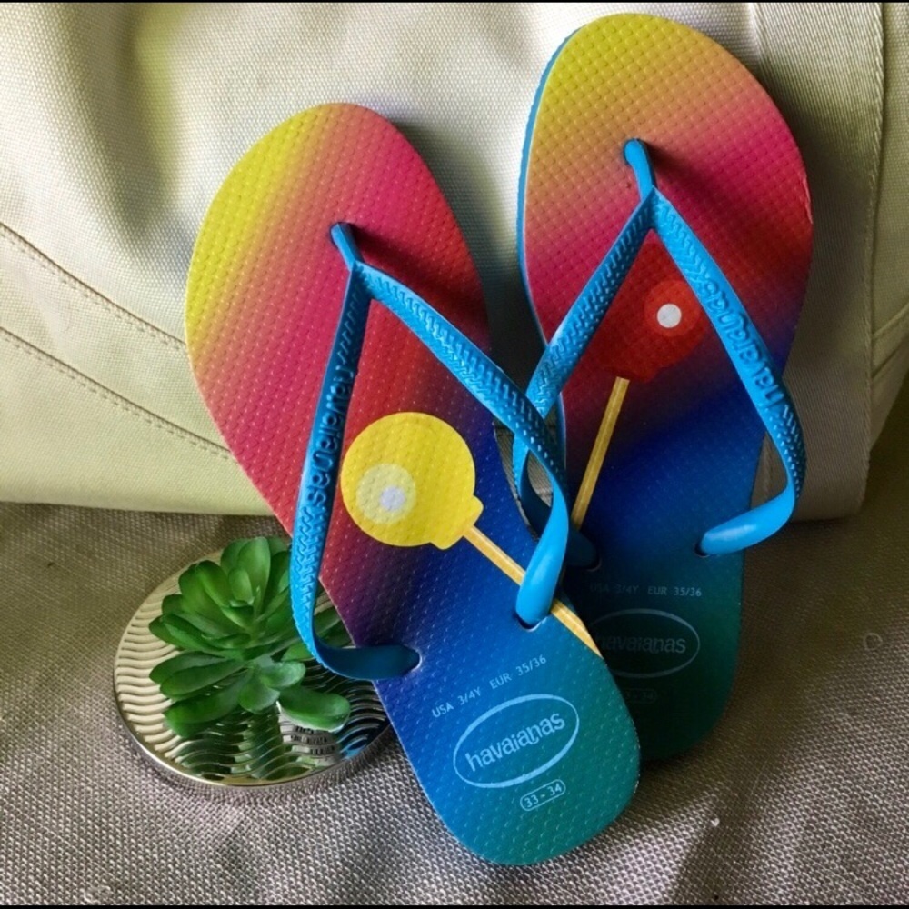Havaianas X Dylan’s Candy Bar Flip Flops W/ Charms - Gem